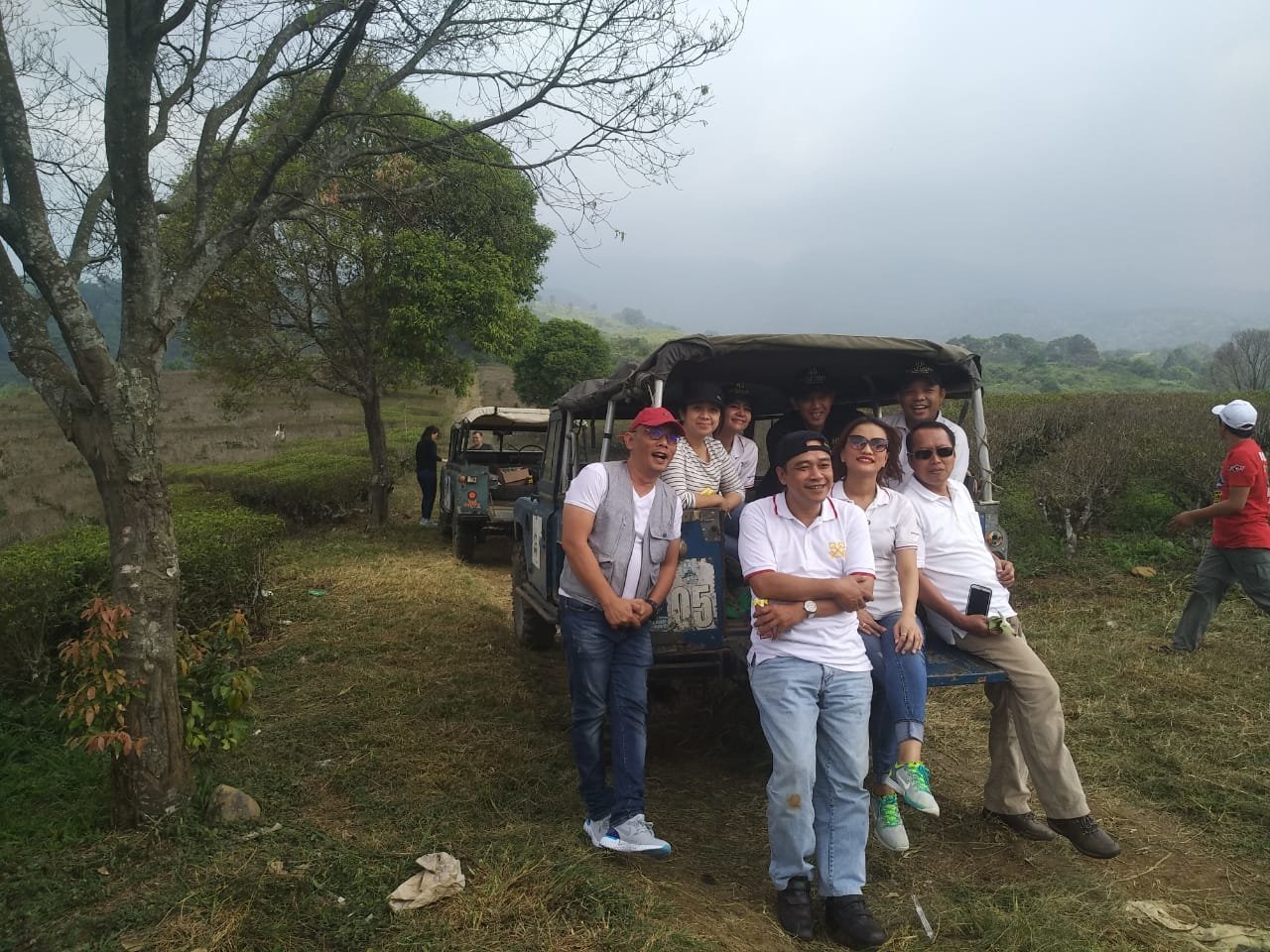 Wisata unik dan menyenangkan bersama outbound offroad di Citeko Puncak ...