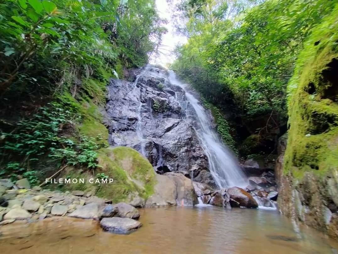 Wisata Trekking Menuju Curug dan Kebun Kopi Cisadon