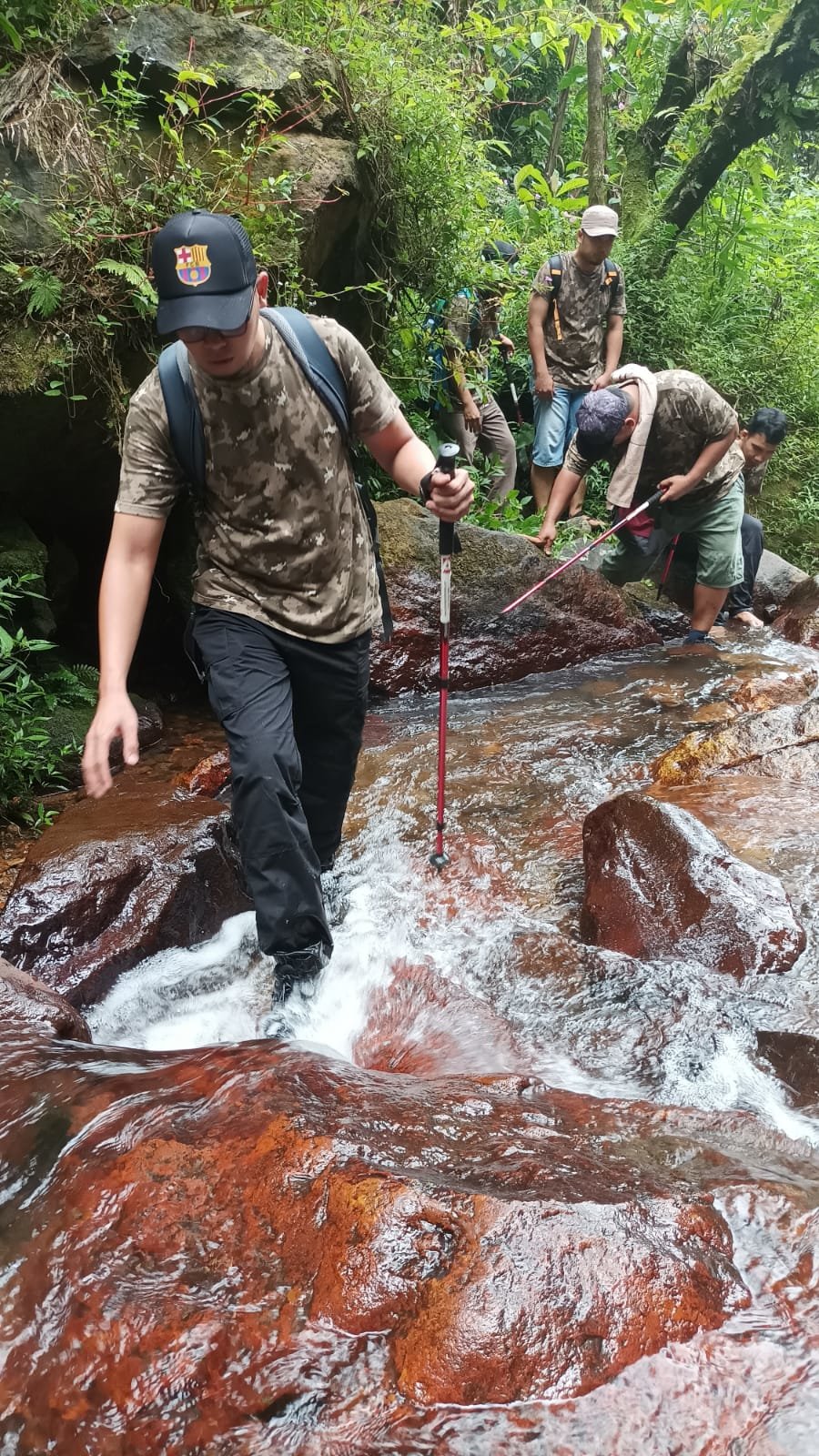 Trekking Menuju Curug di Desa Cisadon...Dan Relaksasi di Filemon Camp