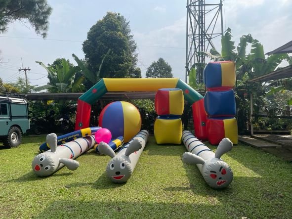 Program Games Outbound Inflatable untuk Karyawan Gathering