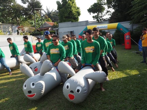 Program Games Outbound Inflatable untuk Karyawan Gathering