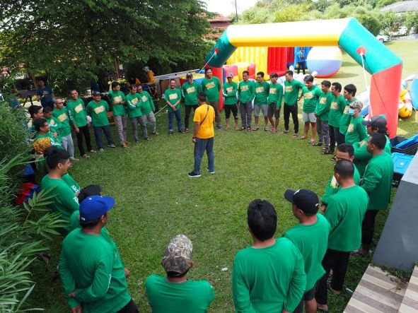 Program Games Outbound Inflatable untuk Karyawan Gathering