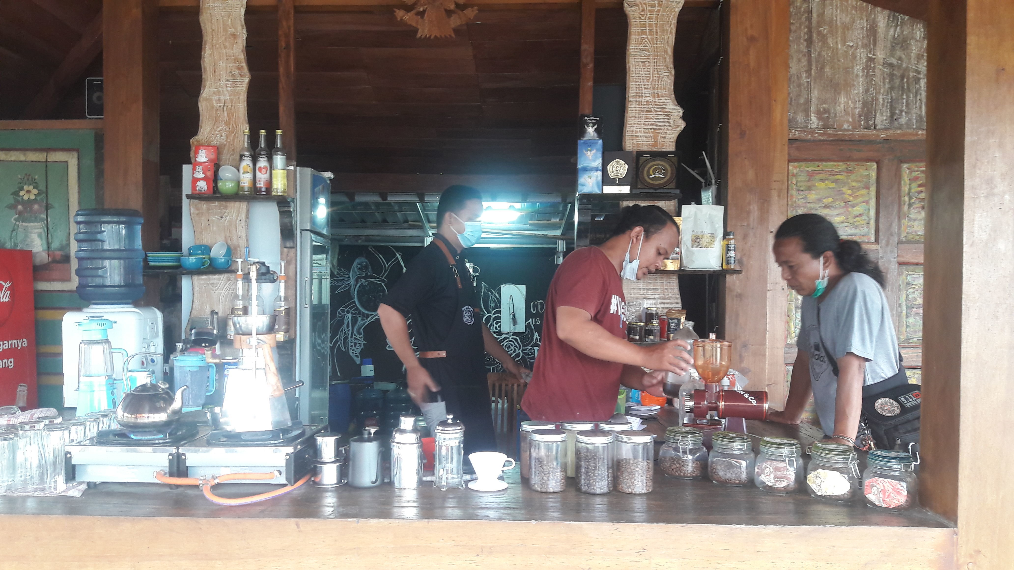 "Jogja Anggur" : Mencicip Manis 'Neng Jupe' hingga Ninel