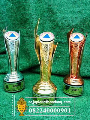 Rekomendasi Trophy Mewah | Langsung pengrajin 082240000901