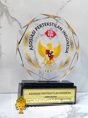 Plakat Akrilik Berkualitas langsung pengrajin 082240000901