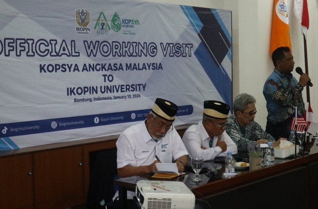 Koperasi Syariah Terbesar Malaysia Kunjungi IKOPIN University