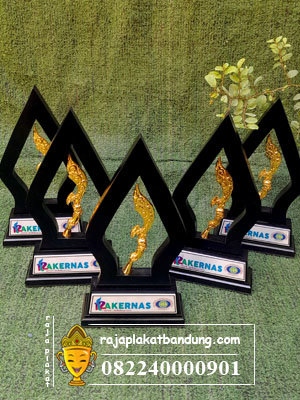 Plakat kayu Berkualitas | Langsung dari pengrajin 082240000901